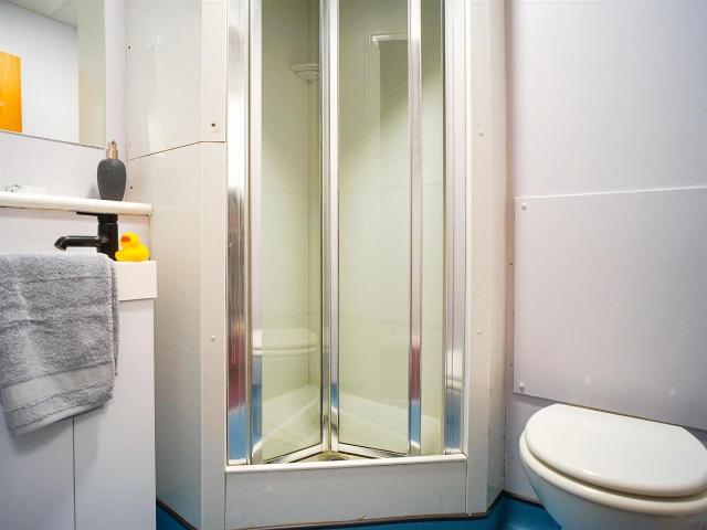 Roxburgh Place, Edinburgh EH8, Room to rent, £975 pcm | PrimeLocation