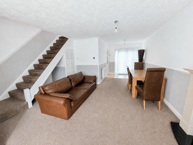 Roxby Gardens, Wolverhampton WV6, 3 bed semi detached house to rent, £1,200 pcm | PrimeLocation
