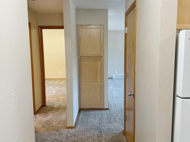 Roxclif Apartments 1 Bedroom Apartment for Rent at 1908 Sw Roxbury Ave, Cedar Hills, OR 97225 Cedar Hills Cedar Mill North