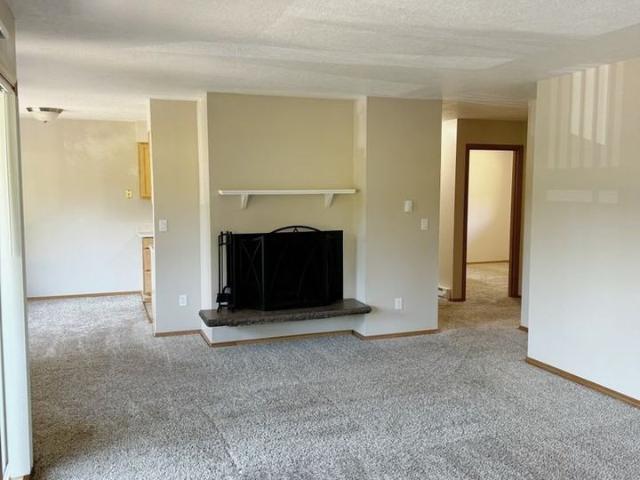 Roxclif Apartments 2 Bedroom Apartment for Rent at 1908 Sw Roxbury Ave, Cedar Hills, OR 97225 Cedar Hills Cedar Mill North