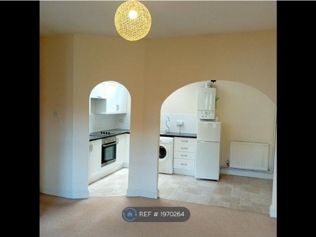 Royael Mews, Cheltenham GL50, 2 bed flat to rent, £1,000 pcm | PrimeLocation