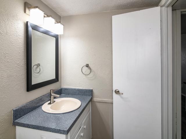 Royal Terrace: Leasing Specials! Renovated Euless Apartments, New Management! 1 Bedroom Apartment for Rent at 306 Martha St, Euless, TX 76040