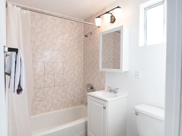 Royal Viking Apartments Studio Apartment for Rent at 2025 W 3rd St, Los Angeles, CA 90057 Westlake