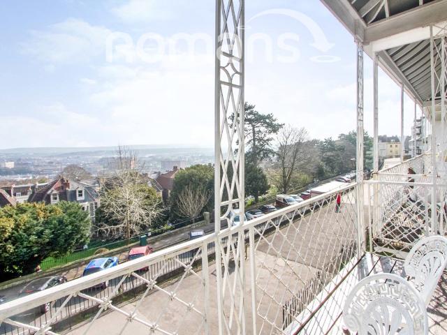 Royal York Crescent, Bristol BS8, 2 bed flat to rent, £2,000 pcm | PrimeLocation