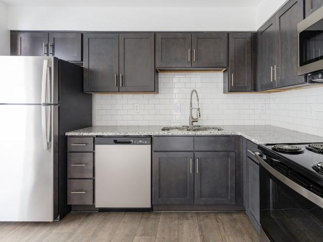 Royal Arms of Green Hills 1 Bedroom Apartment for Rent at 2011 Richard Jones Road, Nashville, TN 37215 Green Hills