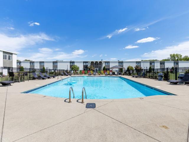 Royal Arms of Green Hills 3 Bedroom Apartment for Rent at 2011 Richard Jones Road, Nashville, TN 37215 Green Hills