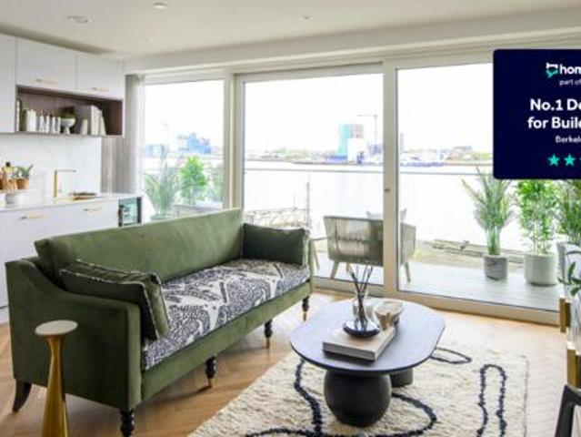 Royal Arsenal Riverside, London, 2 Bedroom Apartment