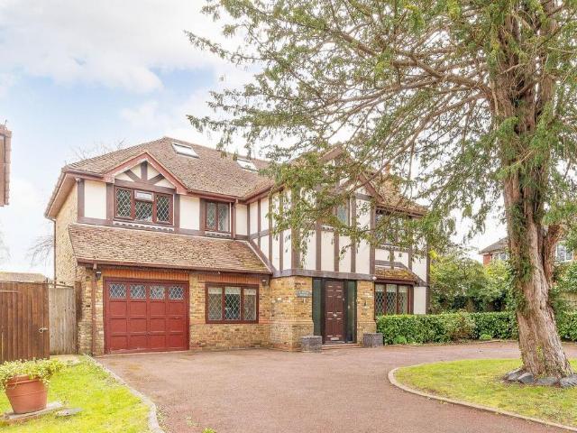 Royal Avenue, New Malden, Worcester. 5 bed detached house to rent £5,750 pcm £1,327 pw