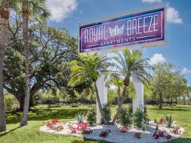Royal Breeze Apartments
