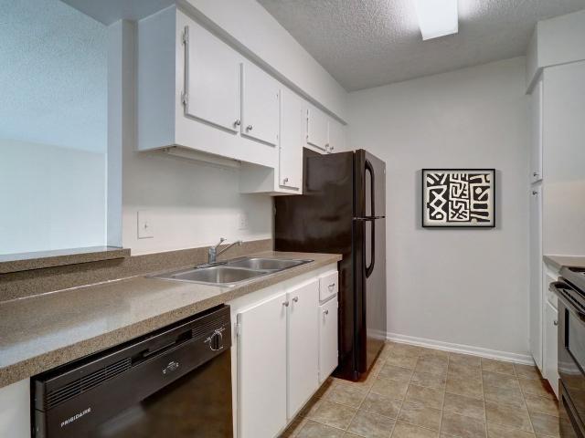 Royal Breeze Apartments 1 Bedroom Apartment for Rent at 21227 Us Highway 19 N, Clearwater, FL 33765