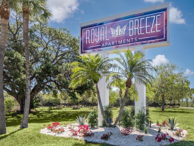 Royal Breeze Apartments 1 Bedroom Apartment for Rent at 21227 Us Highway 19 N, Clearwater, FL 33765