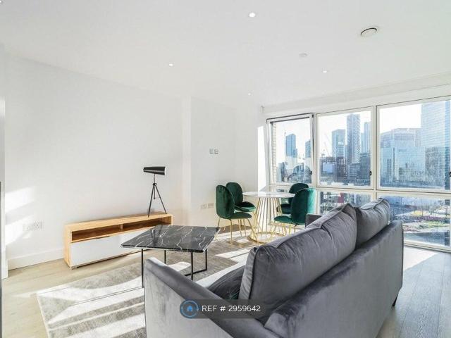 Royal Captain Court, London E14, 1 bed flat to rent, £2,295 pcm | PrimeLocation