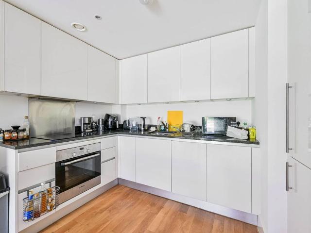 Royal Carriage Mews, Woolwich, London SE18, 2 bed flat to rent, £2,115 pcm | PrimeLocation