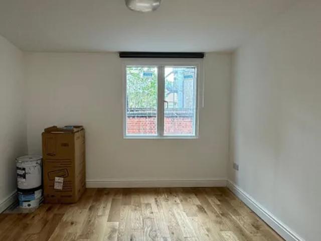 Royal Casino Slots, 408 Mare Street, London, E8 1HS, United Kingdom | 1 bed apartment for rent #125202808 | Rentberry