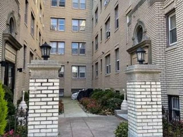 Royal Chester Apartments 1 Bedroom Apartment for Rent at 4601 Chester Ave, Philadelphia, PA 19143 Southwest Cedar Park
