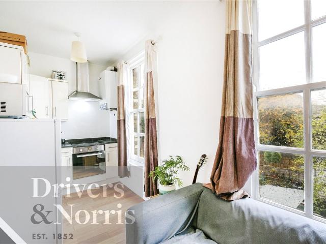 Royal College Street, Camden, London NW1, 2 bed flat to rent, £2,400 pcm | PrimeLocation
