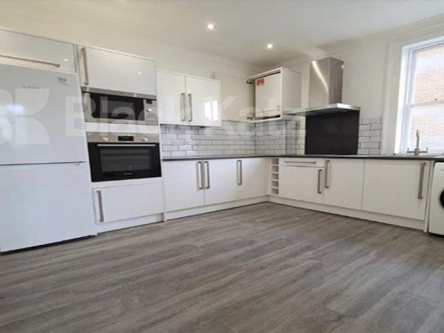 Royal College Street, Camden Town NW1, 3 bed flat to rent, £3,098 pcm | PrimeLocation