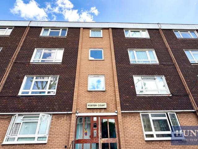 Royal College Street, London 3 bed flat to rent £3,000 pcm £692 pw