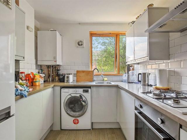 Royal College Street, London NW1, 3 bed flat to rent, £3,500 pcm | PrimeLocation