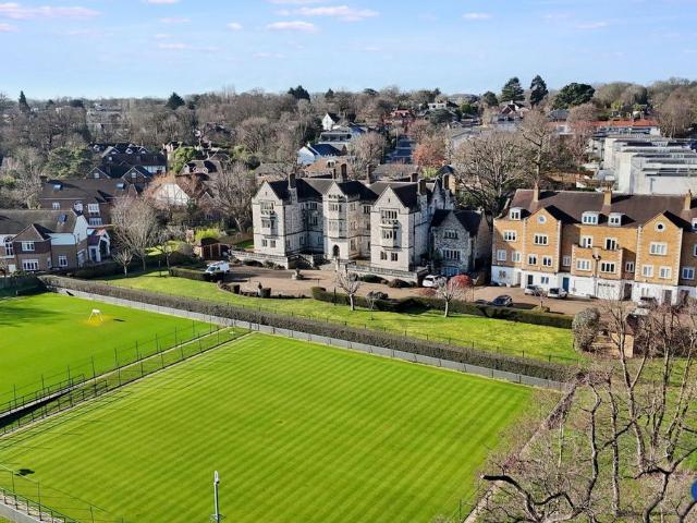 Royal Close, London SW19, 2 bed flat to rent, £3,000 pcm | PrimeLocation
