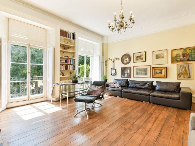 Royal Crescent W11, 1 bed flat to rent, £4,000 pcm | PrimeLocation