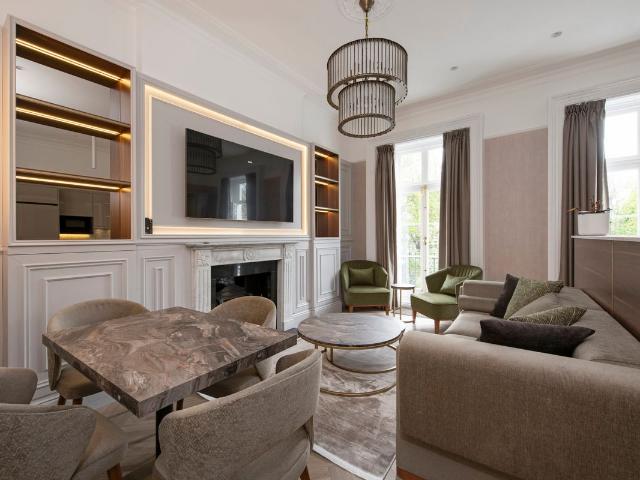 Royal Crescent, Holland Park W11, 2 bed terraced house to rent, £4,500 pcm | PrimeLocation