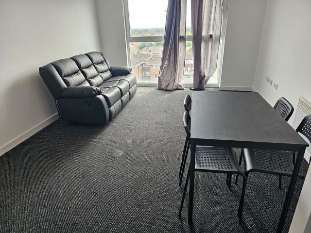 Royal Crescent, Ilford IG2, 2 bed flat to rent, £1,900 pcm | PrimeLocation