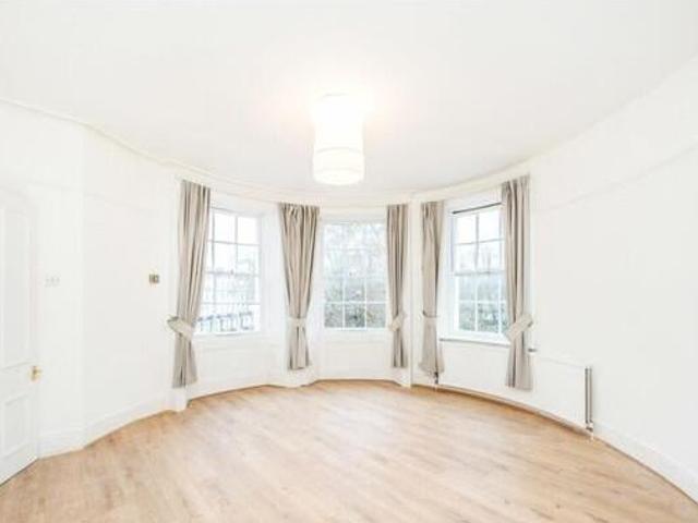 Royal Crescent, London, 1 Bedroom Apartment