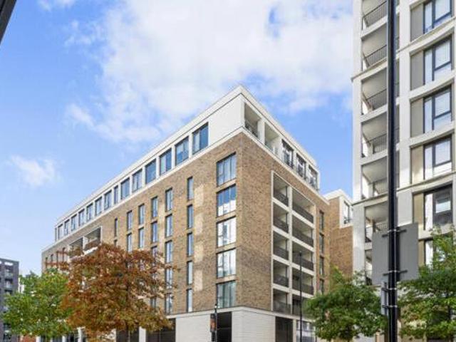 Royal Crest Avenue, London, High Street Retail