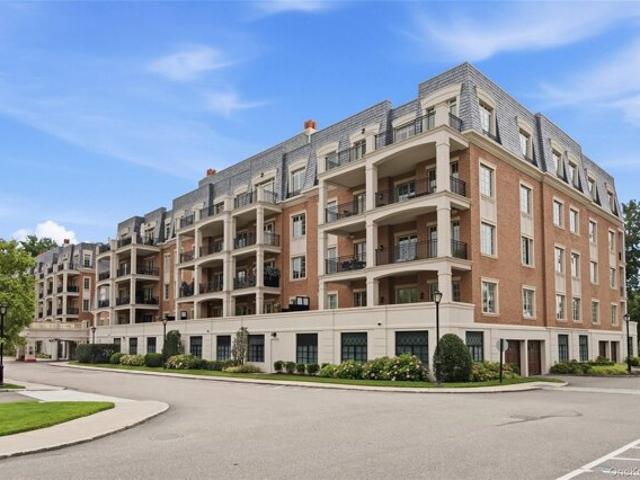 Royal Ct Unit,north Hills, Condo For Sale