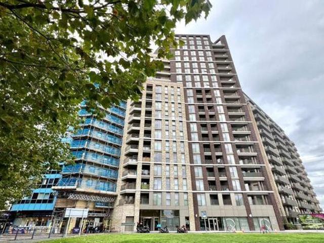 Royal Docks West, Western Gateway, 2 Bedroom Apartment