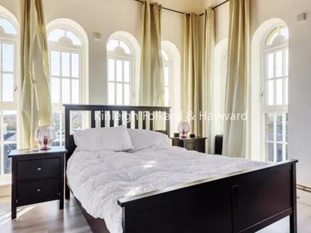 Royal Drive, London, N11 3FS, United Kingdom | 2 bed apartment for rent #137306115 | Rentberry