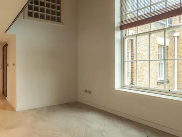 Royal Drive, London, N11 3FS, United Kingdom | 2 bed duplex for rent #127639772 | Rentberry