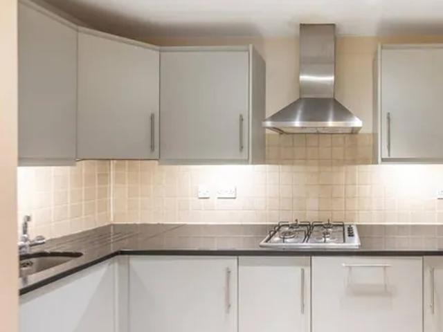 Royal Drive, London, N11 3FS, United Kingdom | 3 bed apartment for rent #127118712 | Rentberry