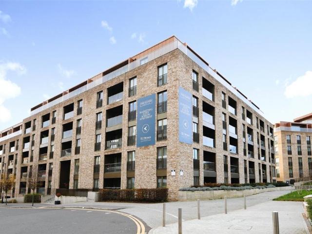 Royal Engineers Way, London, NW7 1 bed flat to rent £2,150 pcm £496 pw
