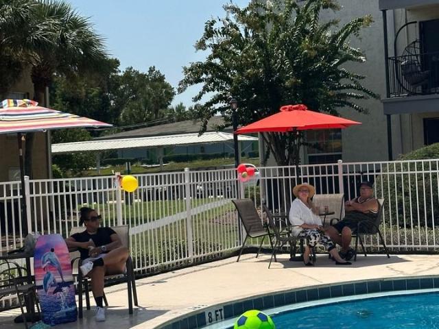 Royal Estates 2 Bedroom Apartment for Rent at 8050 Arlington Expy, Jacksonville, FL 32211 Woodland Acres