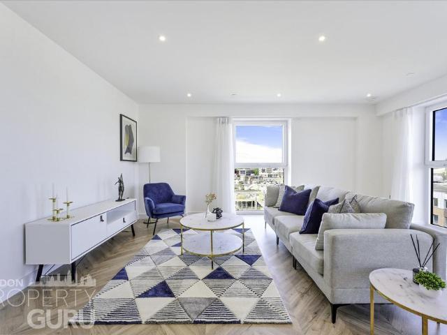 Royal Exchange, London, KT1 2 bed apartment to rent £3,600 pcm £831 pw