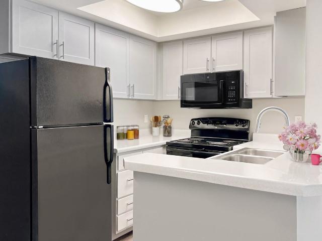 Royal Farms 1 Bedroom Apartment for Rent at 2102 E Royal Farm Dr, Cottonwood Heights, UT 84121 Cottonwood Heights