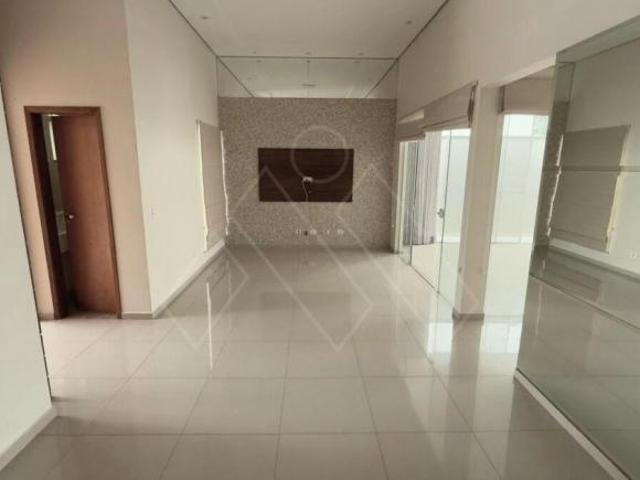 Royal Forest casa 3 quartos 1suíte 2 vagas 200m2 lazer completo