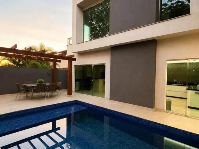 ROYAL FOREST R$ 2.800.000 Casa à venda, 03 Quartos, 280m², 4 Vagas, Esperança, Londrina, PR
