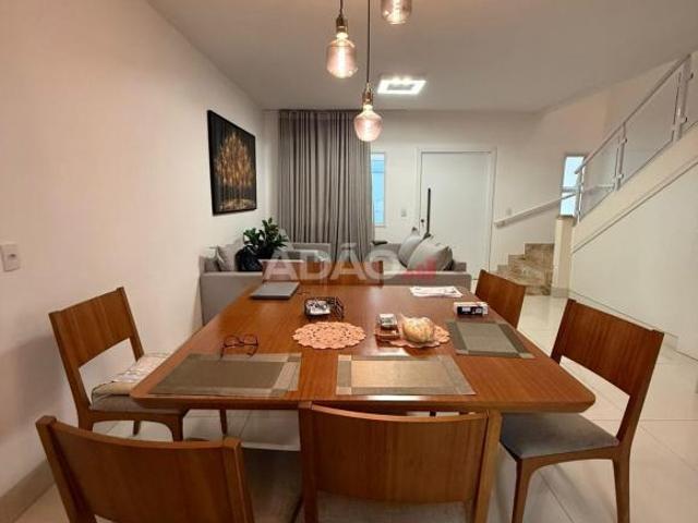 Royal Garden Aparecida de Goiania Casa em Condomínio com 4 Quarto s por R$ 750000.00 no setor Car