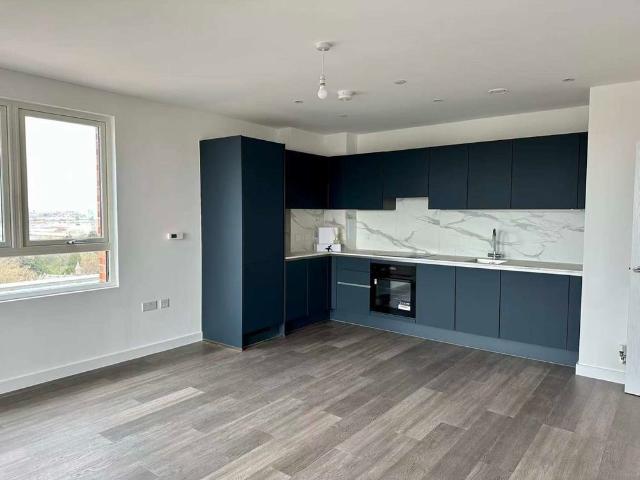 Royal Gateway 1 Room 2