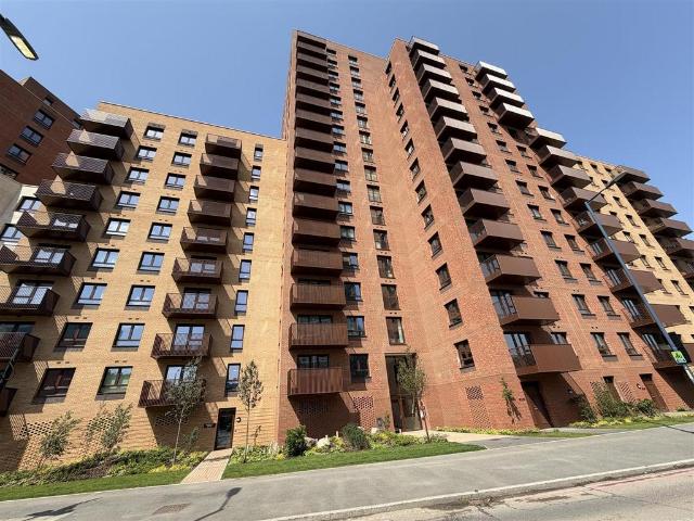Royal Gateway, 373 Horn Lane, London W3 1 bed apartment to rent £2,135 pcm £493 pw