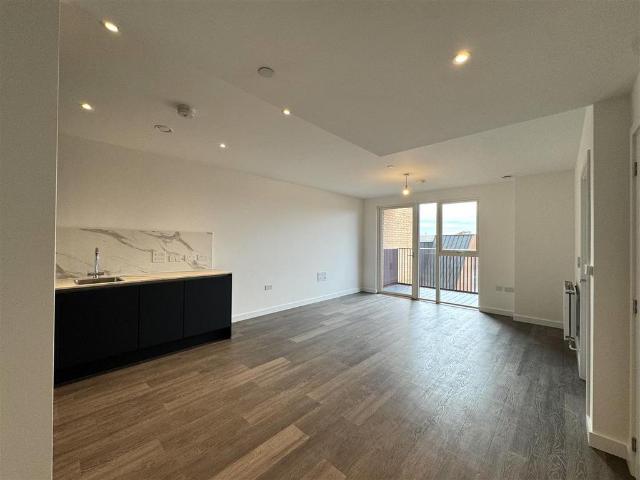 Royal Gateway, 373 Horn Lane, London W3 1 bed apartment to rent £2,195 pcm £507 pw