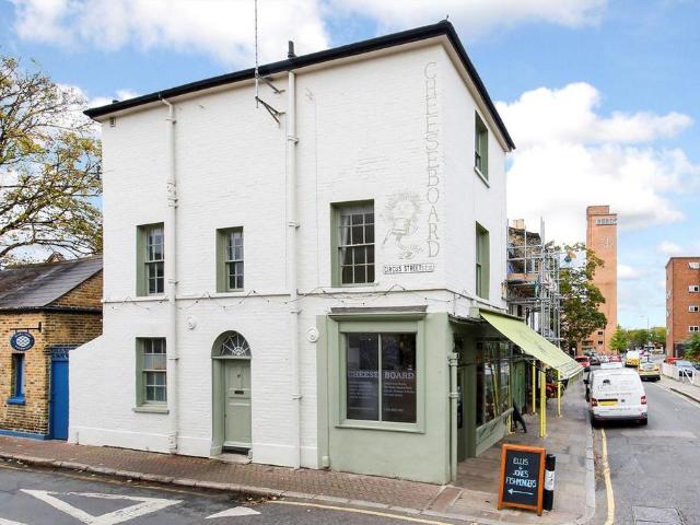 Royal Hill, Greenwich 2 bed flat to rent £2,300 pcm £531 pw