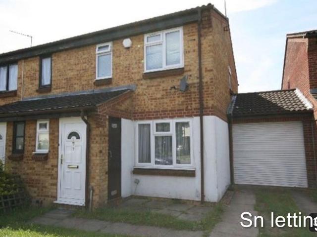Royal Lane, West Drayton UB7, 3 bed link detached house to rent, £2,200 pcm | PrimeLocation