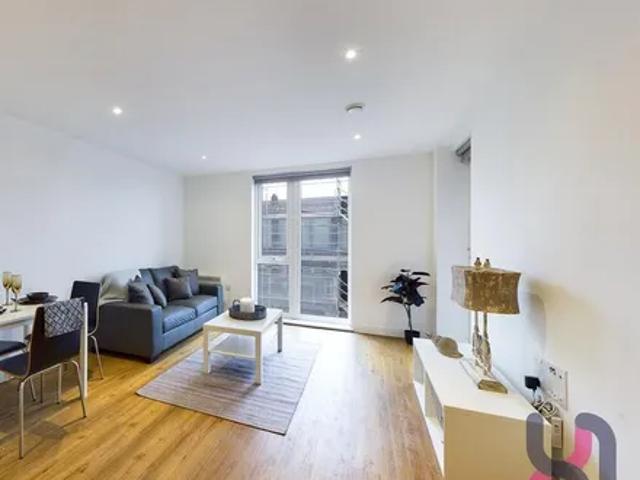 Royal Mail Manchester Sorting & Delivery Office, Cipher Street, Manchester, M4 5FS, United Kingdom | 1 bed apartment for rent #134396022 | Rentberry