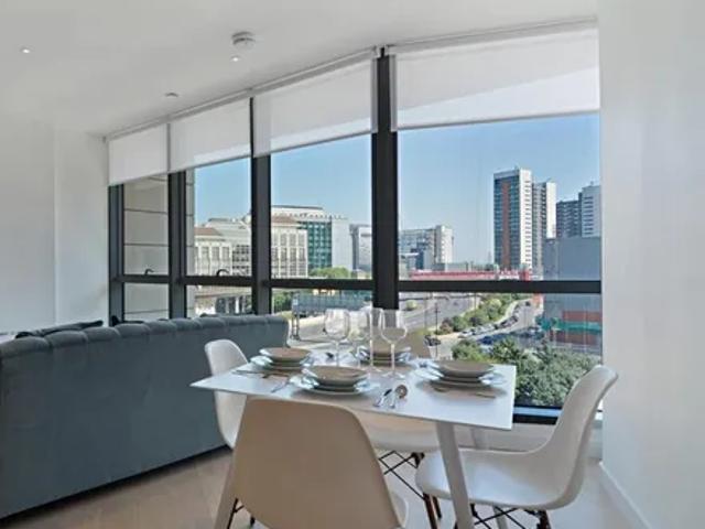 Royal Mail Poplar and Isle of Dogs Delivery Office, Burdett Road, London, E14 7AE, United Kingdom | 2 bed apartment for rent #138311787 | Rentberry