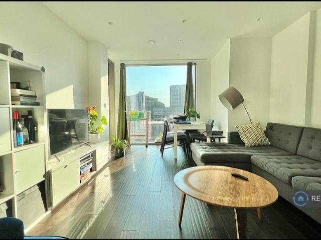 Royal Mint Street, London, E1 1 bed flat to rent £2,550 pcm £588 pw