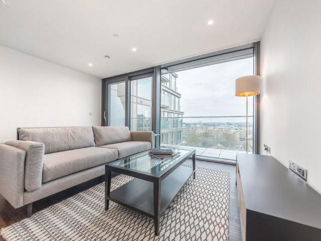 Royal Mint Street, London E1 2 bed flat to rent £4,250 pcm £981 pw